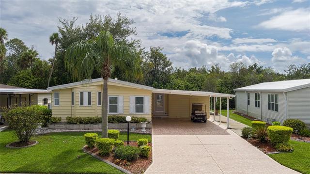 8454 Imperial Cir, Palmetto, FL 34221 | MLS# A4625413 | 43 Photos - Movoto