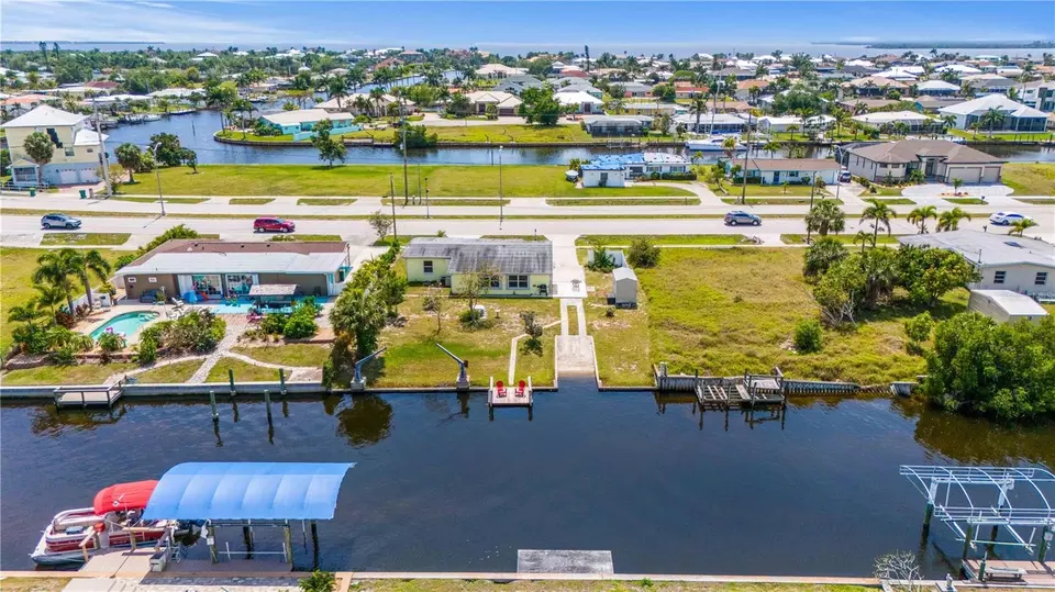 21380 Edgewater Dr, Port Charlotte, FL 33952 | 43 Photos - Movoto