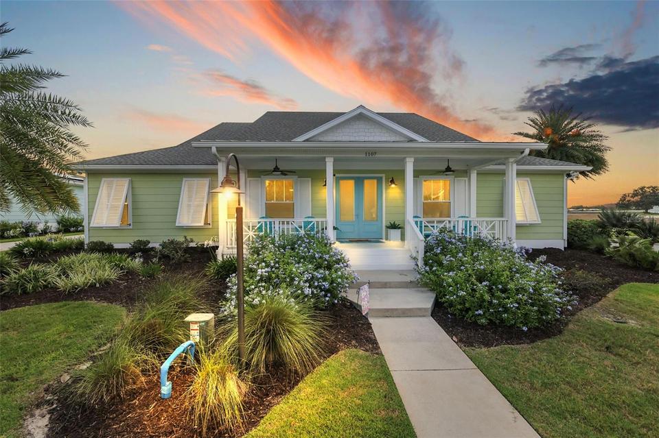 1107 Sugar Loaf Key Loop, Lady Lake, FL 32159 | 54 Photos - Movoto