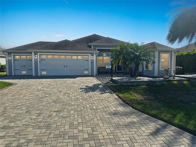 2082 Vision Ct, The Villages, FL 32163 | MLS# G5093474 | 37 Photos - Movoto