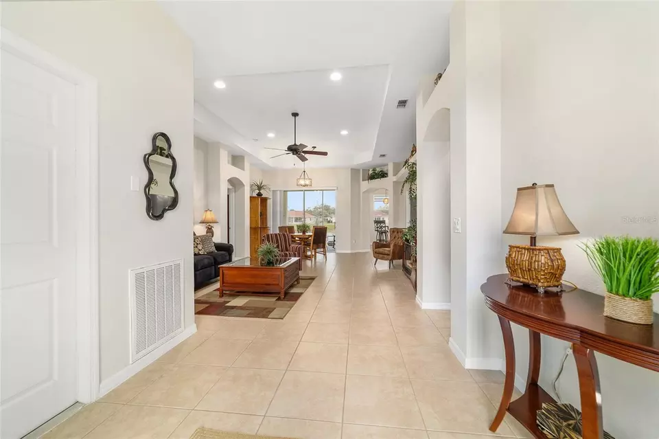 10161 Mainsail Dr, Oxford, FL 34484 | MLS# G5105930 | 53 Photos - Movoto