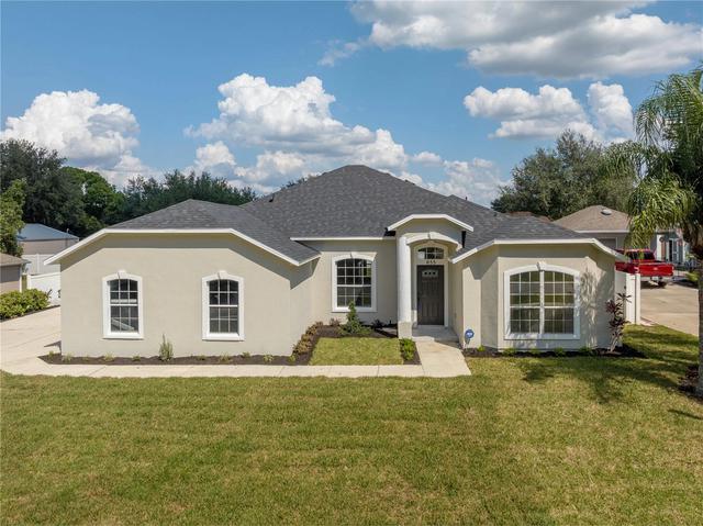 655 Hull Island Dr, Oakland, FL 34787 | 43 Photos - Movoto