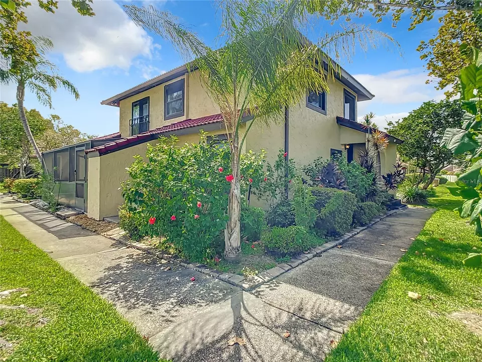 412 Hunter Cir, Kissimmee, FL 34758 | 42 Photos - Movoto