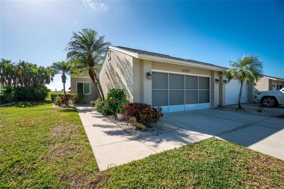 12201 SW Kingsway Cir #A-6, Lake Suzy, FL 34269 | 39 Photos - Movoto