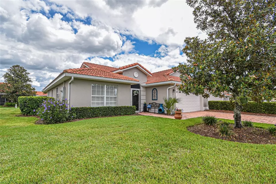 10156 Mainsail Dr, Oxford, FL 34484 | 49 Photos - Movoto
