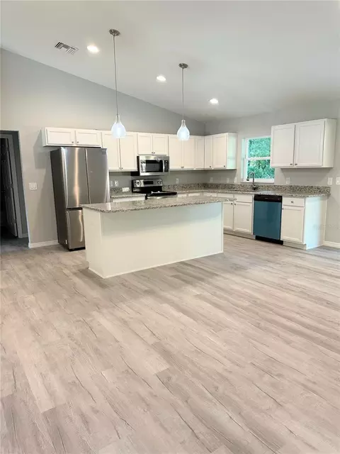 8 Locust Ter, Ocala, FL 34472 | 15 Photos - Movoto