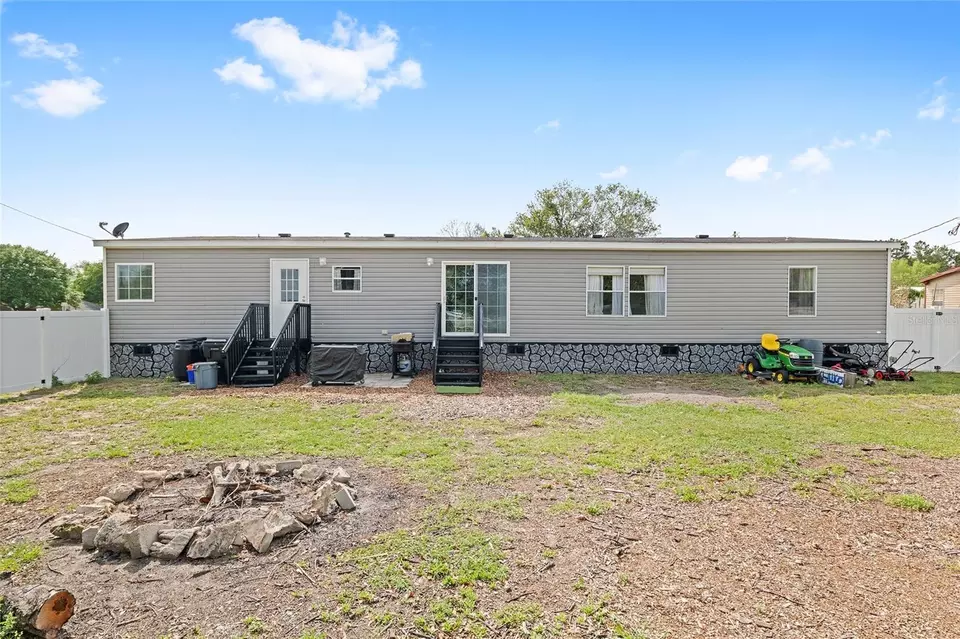 9047 SW 102nd Ter, Gainesville, FL 32608 | MLS# OM698677 | 63 Photos ...