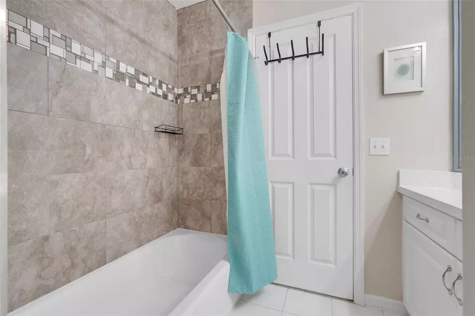 8807 Crayson Ct, Kissimmee, FL 34747 | MLS# S5136458 | 40 Photos - Movoto