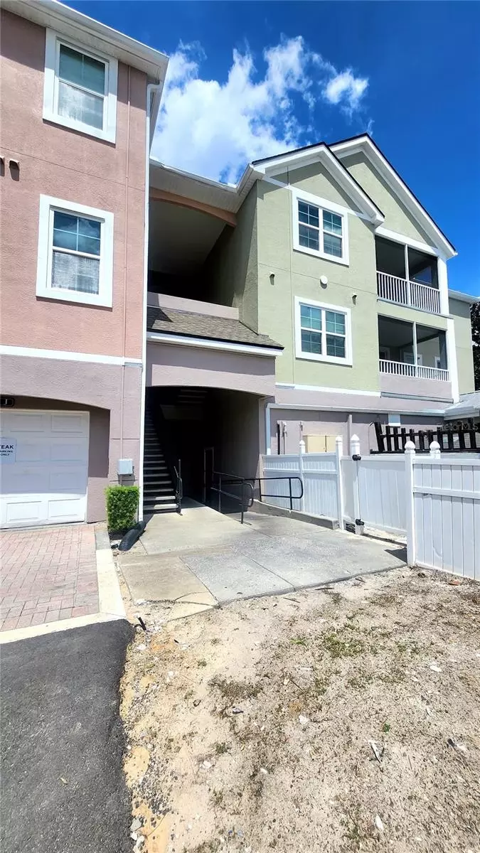 6413 Astor Village Ave #216, Orlando, FL 32835 | MLS# S5139979 | 46 ...