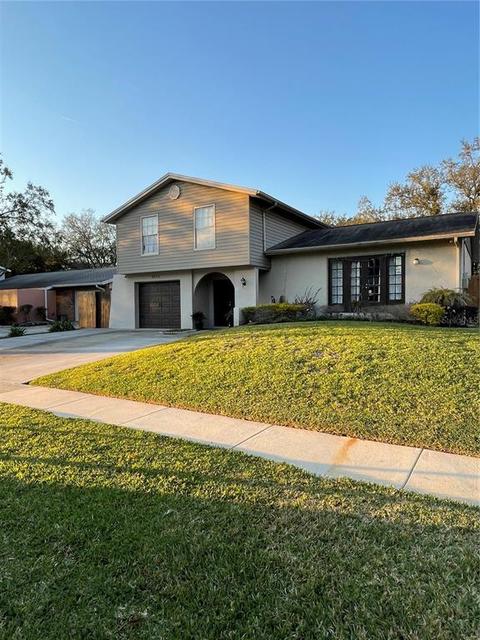 8233 Vassar Cir, Tampa, FL 33634 | 28 Photos | MLS #T3428841 - Movoto
