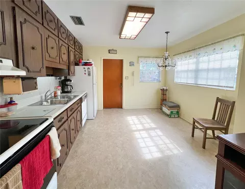 8706 N 34th St, Tampa, FL 33604 | 36 Photos - Movoto