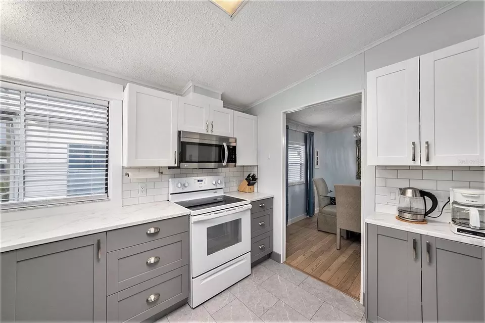 1001 Starkey Rd #588, Largo, FL 33771 | MLS# TB8353739 | 23 Photos - Movoto