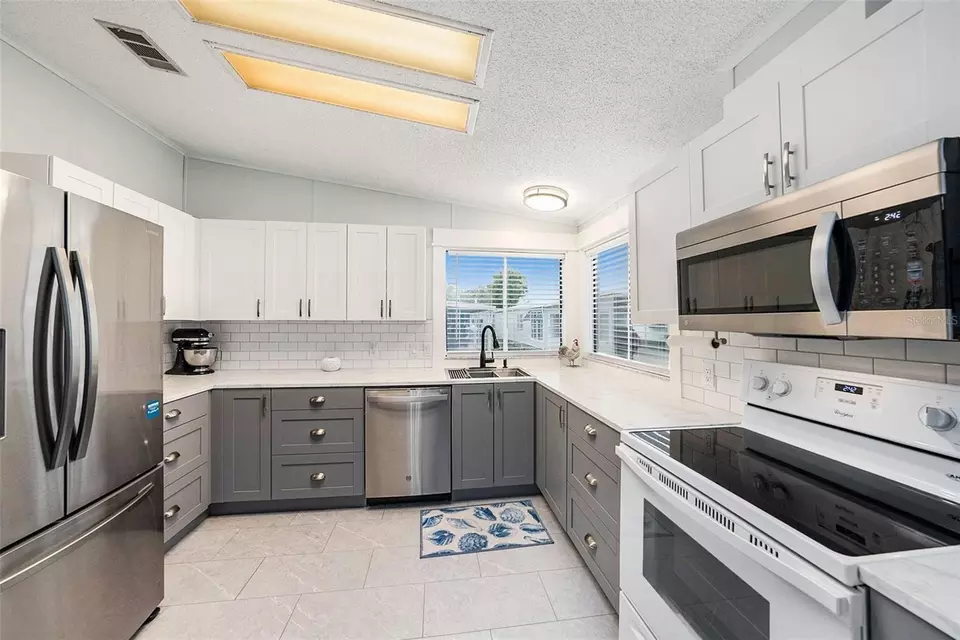 1001 Starkey Rd #588, Largo, FL 33771 | MLS# TB8353739 | 23 Photos - Movoto