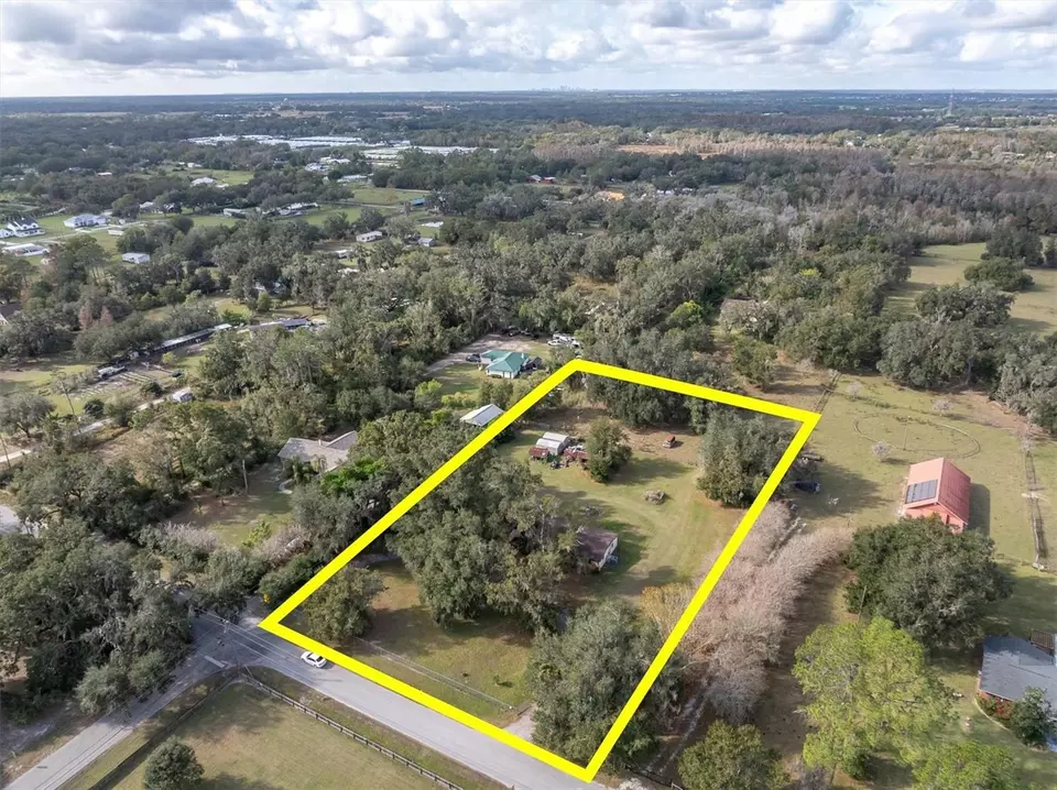 4203 Stanley Rd, Plant City, FL 33565 | MLS# TB8456514 | 31 Photos - Movoto