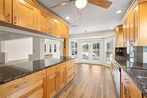 1454 Wicklow Dr, Palm Harbor, FL 34684 | 33 Photos - Movoto