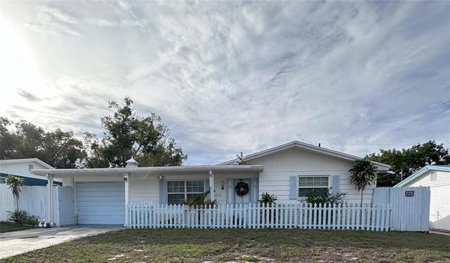 3529 Windham Dr, Holiday, FL 34691 | 22 Photos - Movoto