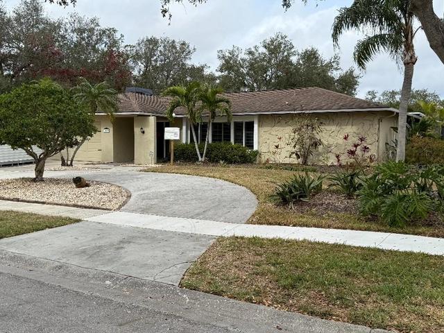 Feather Sound, FL Homes with Luxury For Sale - Movoto