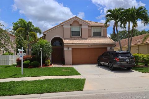 14342 NW 14th Ct, Pembroke Pines, FL 33028 | 29 Photos | MLS #A11034043 ...