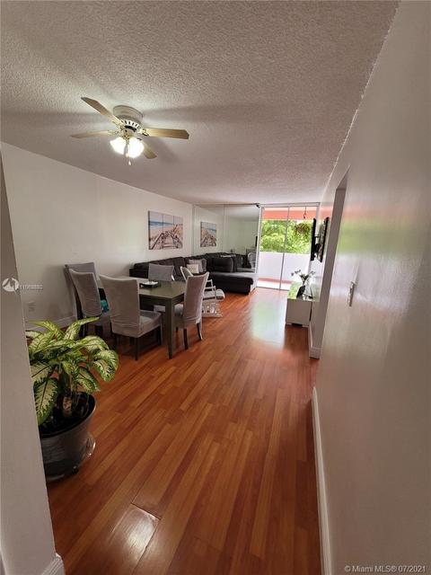 5050 NW 7th St #305, Miami, FL 33126 | 32 Photos | MLS #A11069880 - Movoto