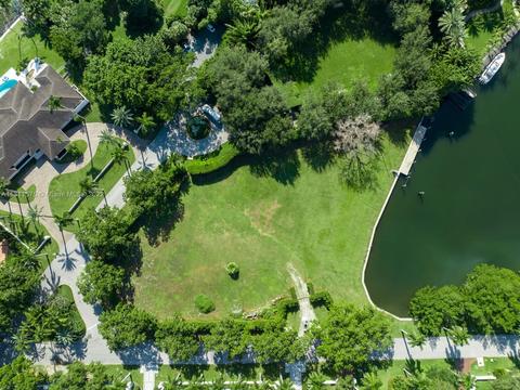 2 Arvida Pkwy, Coral Gables, FL 33156 | 12 Photos | MLS #A11311575 - Movoto