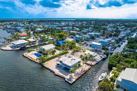 1045 Adams Dr, Key Largo, FL 33037 | 58 Photos - Movoto