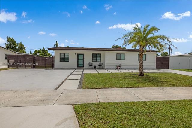 17927 NW 78th Pl, Hialeah, FL 33015 | 29 Photos - Movoto