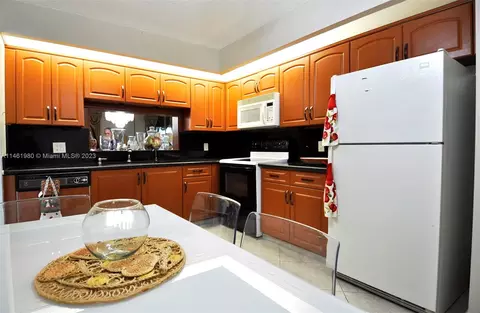 12900 SW 7th Ct #206B, Pembroke Pines, FL 33027 | 14 Photos - Movoto