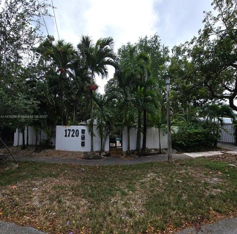49 Glencoe, Miami, FL Homes with Pool For Sale - Movoto
