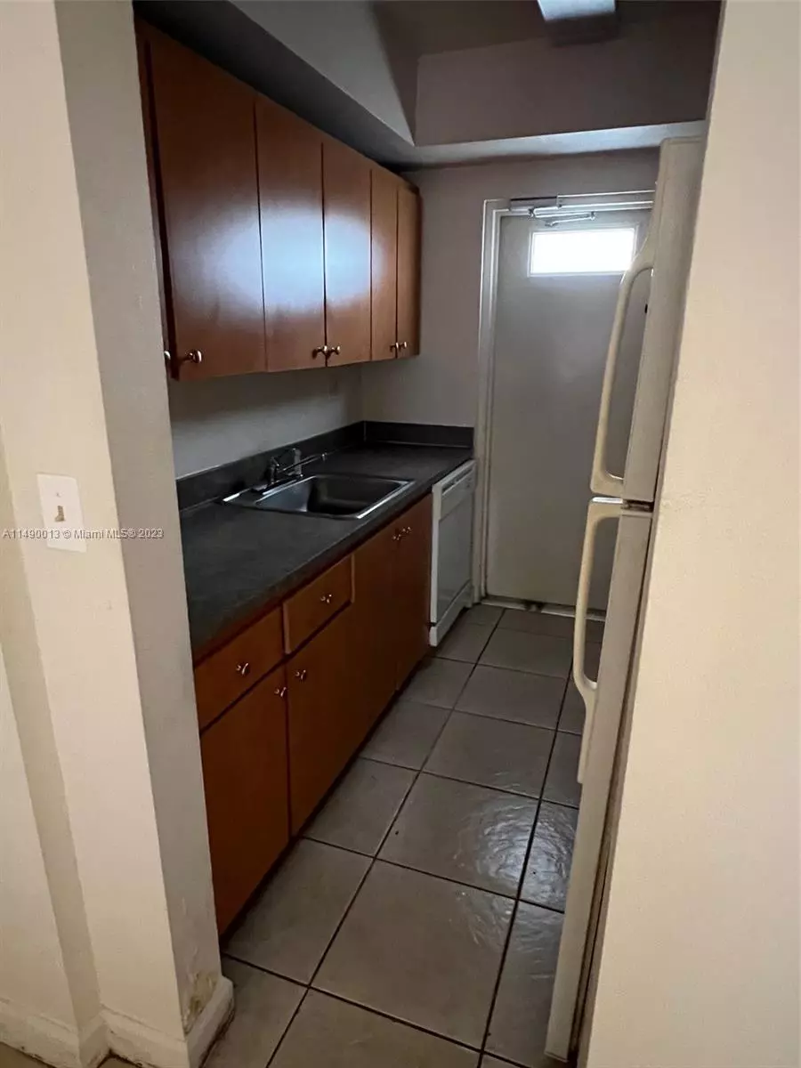 10900 SW 104th St #103, Miami, FL 33176 - Movoto