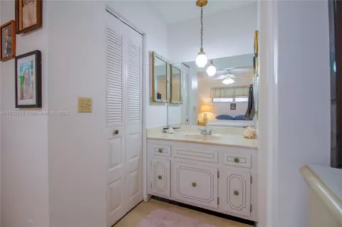 3774 Inverrary Blvd #308P, Lauderhill, FL 33319 | 39 Photos - Movoto