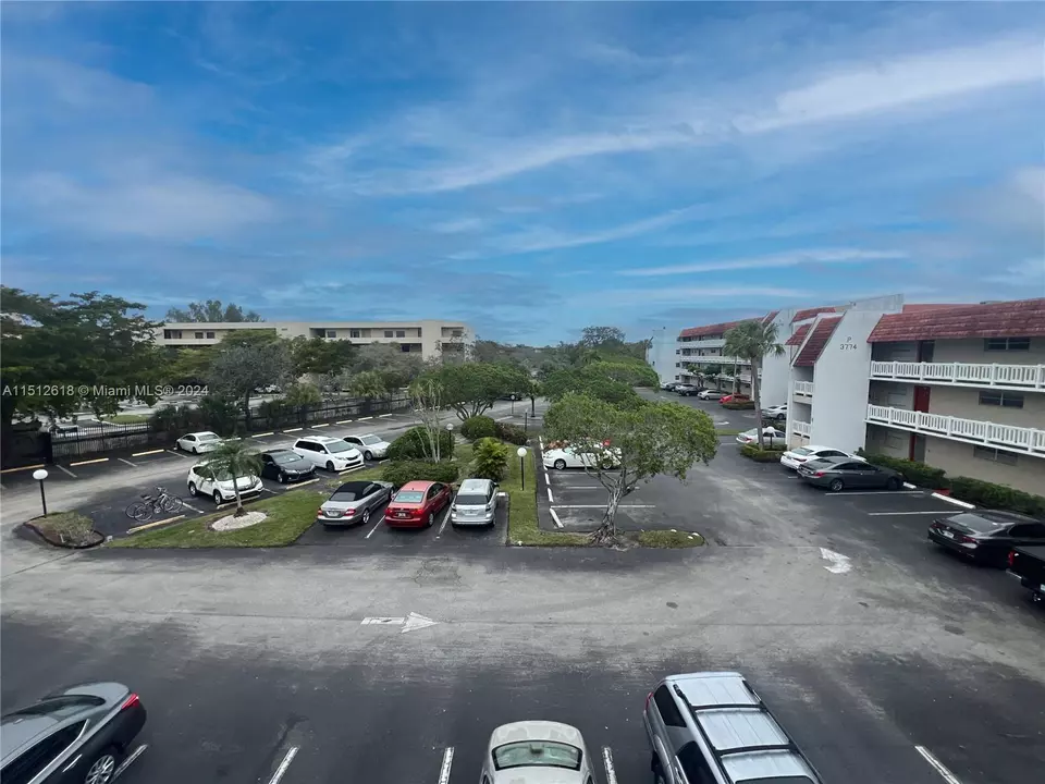 3774 Inverrary Blvd #308P, Lauderhill, FL 33319 | 39 Photos - Movoto