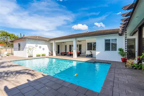 7440 SW 124th Ct, Miami, FL 33183 | 72 Photos - Movoto
