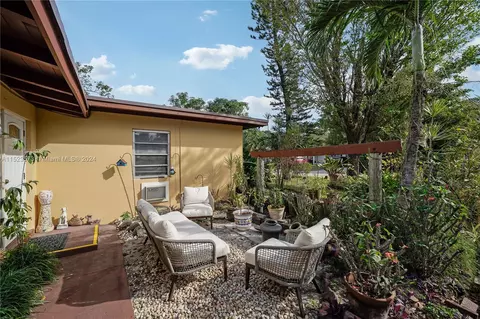 2857 SW 13th Ct, Fort Lauderdale, FL 33312 | 29 Photos - Movoto