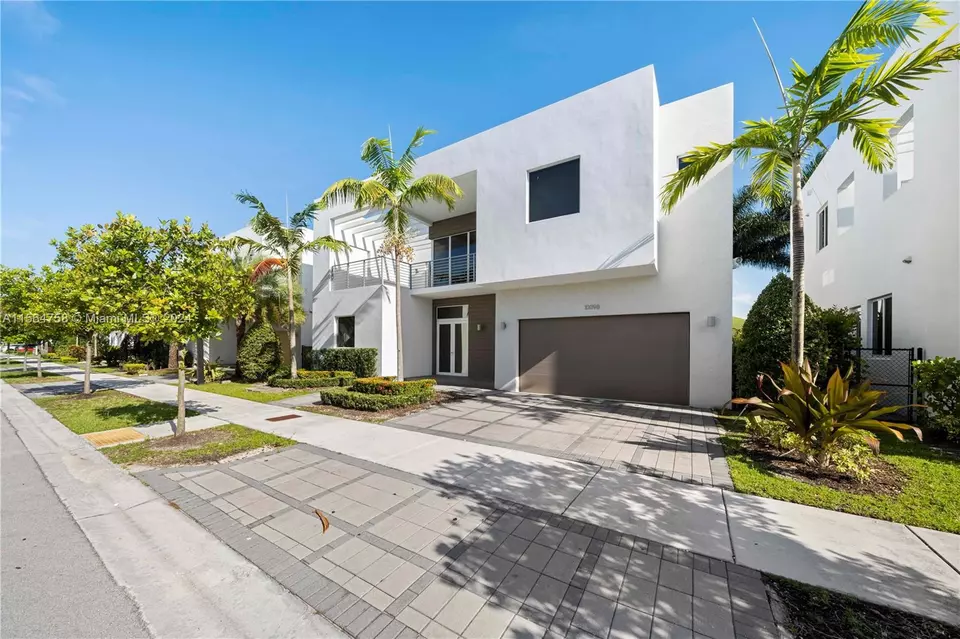 10098 NW 74th Ter, Doral, FL 33178 | 30 Photos - Movoto