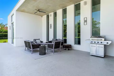 9301 SW 120th St, Miami, FL 33176 | 45 Photos - Movoto