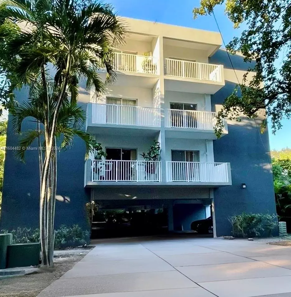 645 NE 121st St #406, North Miami, FL 33161 | 1 photo - Movoto