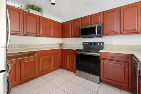 7165 Sienna Ridge Dr, Lauderhill, FL 33319 | 40 Photos - Movoto