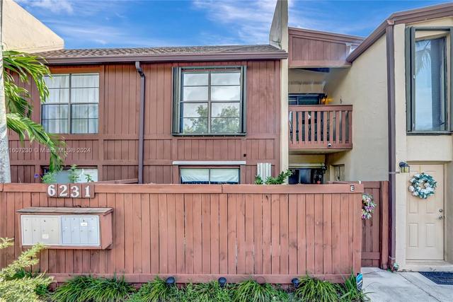 6231 SW 116th Pl #E, Miami, FL 33173 | 22 Photos - Movoto