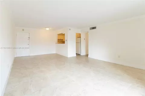 9477 SW 76th St #O8, Miami, FL 33173 | 21 Photos - Movoto