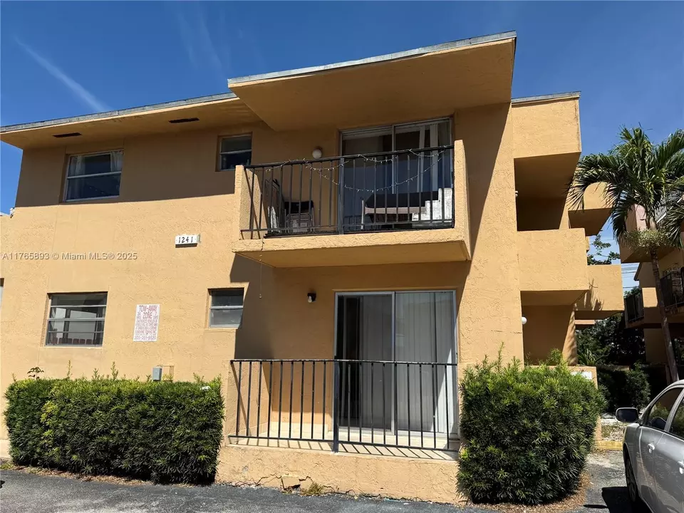 1241 NW 6th St #1, Miami, FL 33125 | MLS# A11765893 | 7 Photos - Movoto