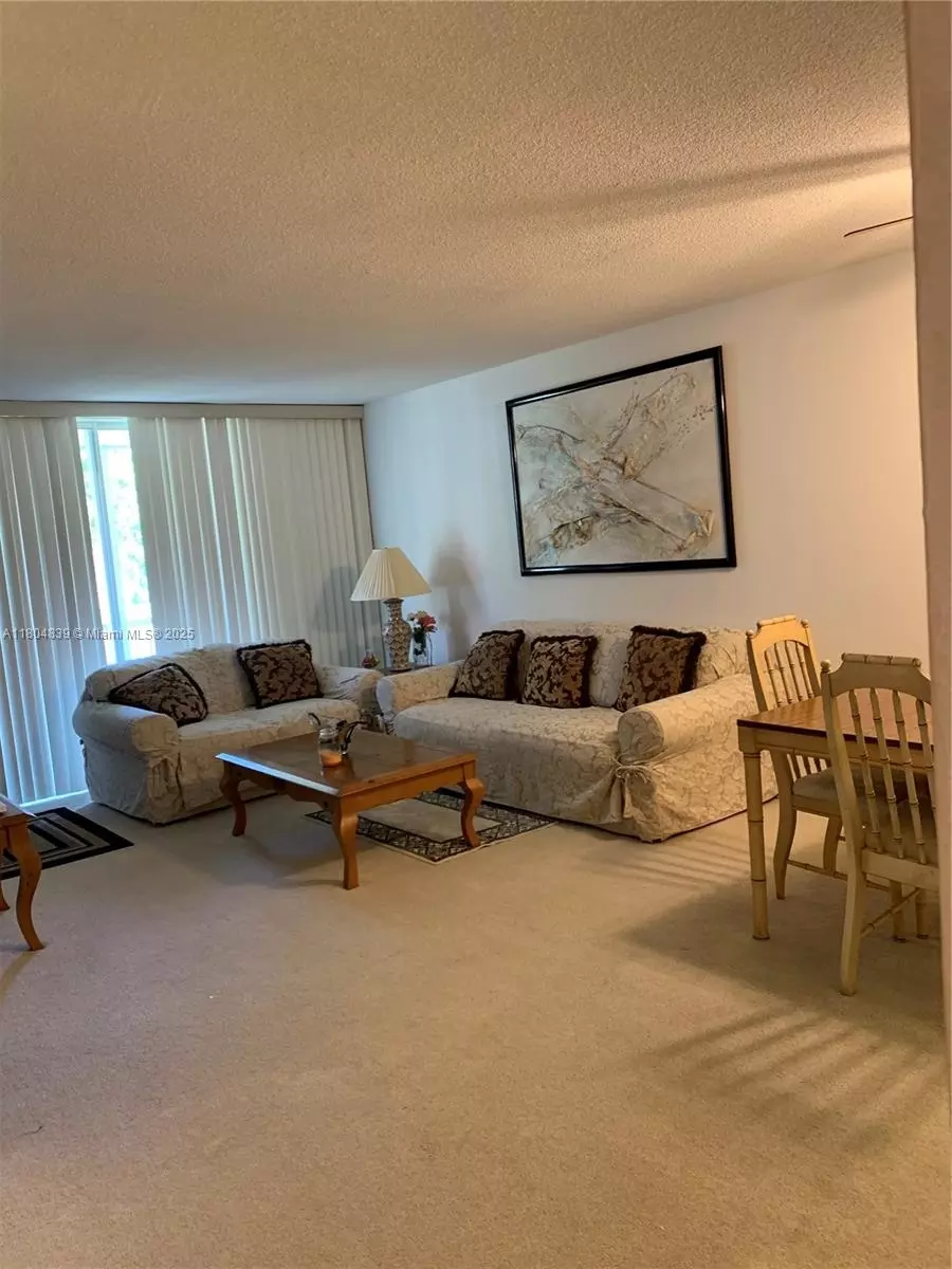 1700 NE 191 St #101, Miami, FL 33179 | MLS# A11804839 | 12 Photos - Movoto