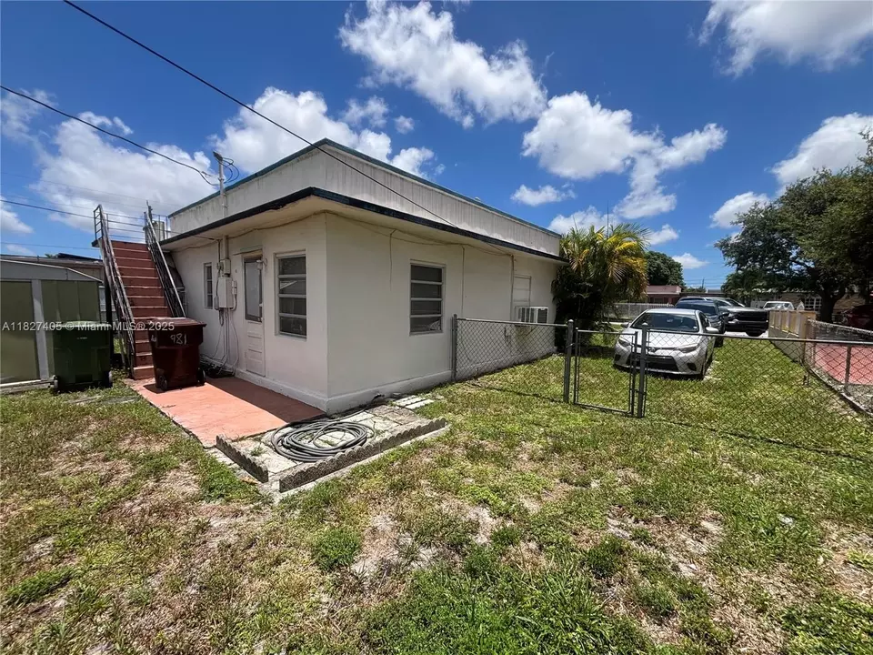 981 E 18th St, Hialeah, FL 33013 | MLS# A11827405 | 9 Photos - Movoto