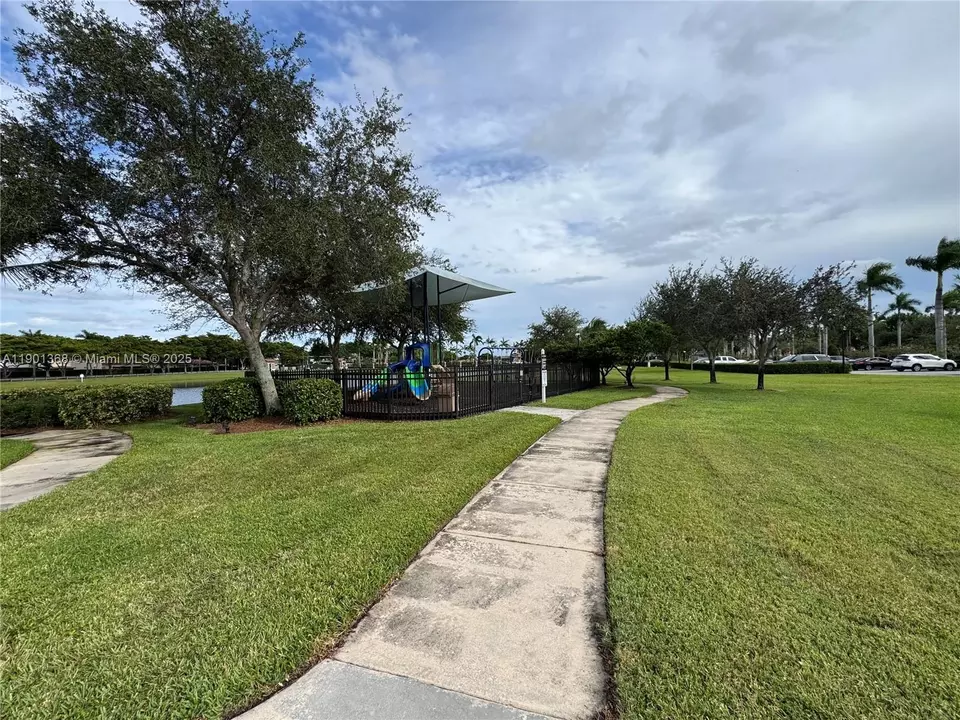 22411 SW 88th Pl #14-26, Cutler Bay, FL 33190 | MLS# A11901368 | 41 ...