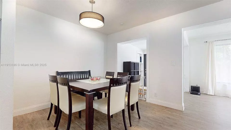 1630 SW 23rd Ave, Fort Lauderdale, FL 33312 | MLS# A11913186 | 35 ...