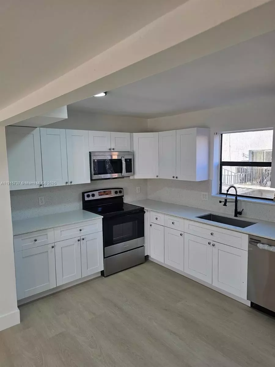 2287 W 53rd Pl #2287, Hialeah, FL 33016 - Movoto
