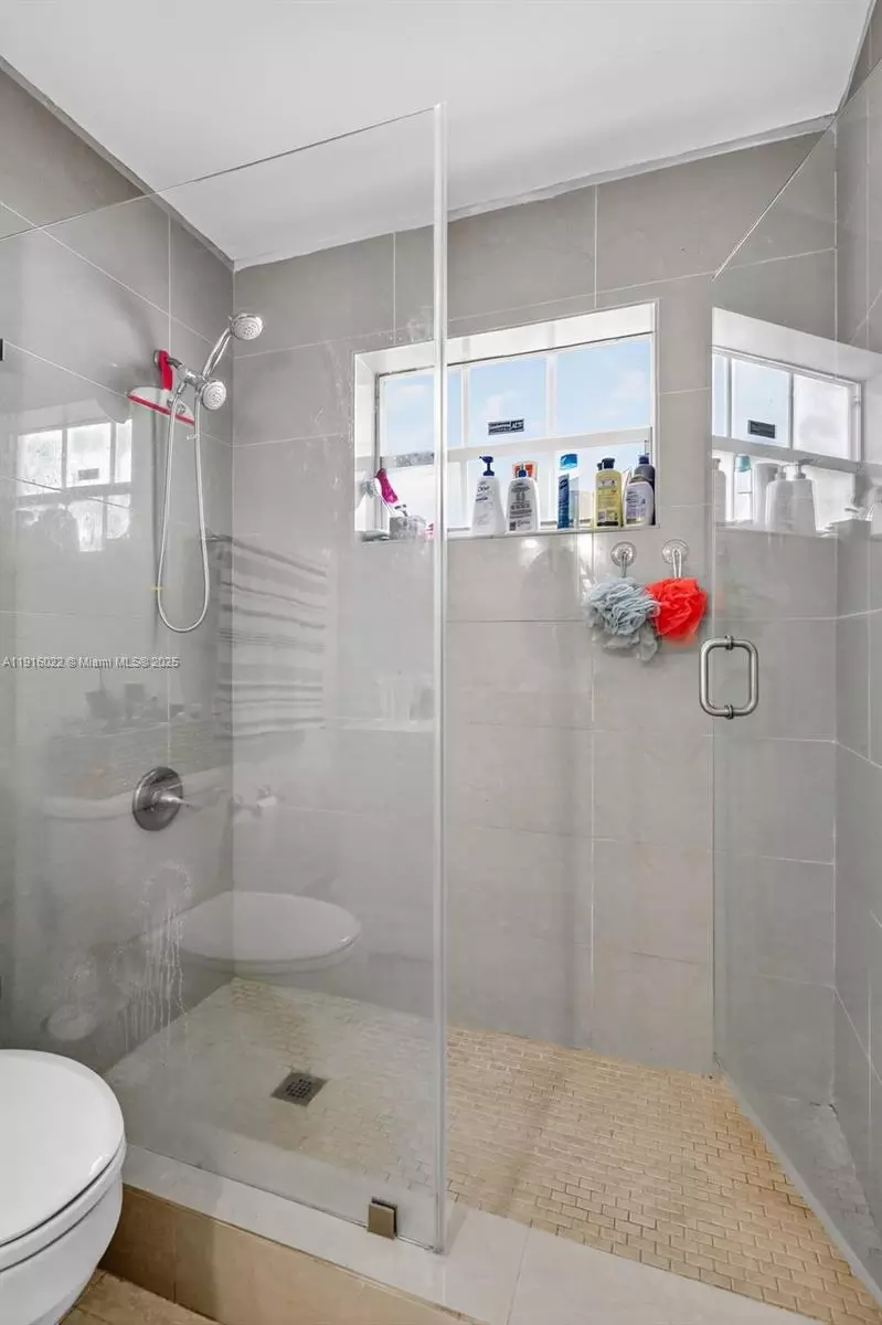 19537 NW 50th Ct, Miami Gardens, FL 33055 | MLS# A11916022 | 76 Photos ...