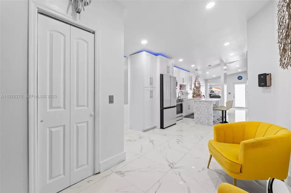8822 NW 112th Ter, Hialeah Gardens, FL 33018 | MLS# A11928270 | 43 ...
