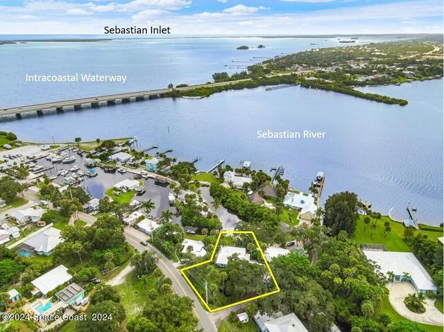 3935 Main St, Sebastian, FL 32976 | MLS# 1024278 | 45 Photos - Movoto