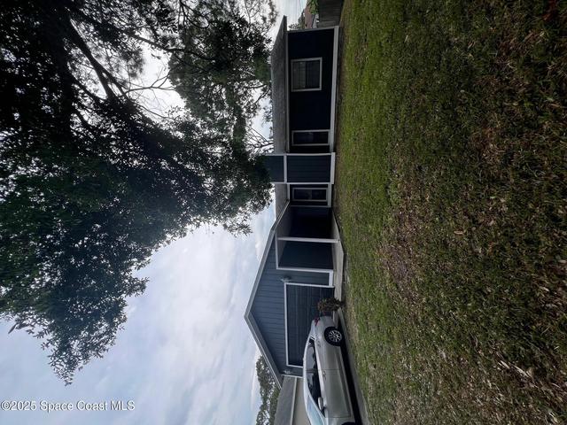 1124 Malone St NW, Palm Bay, FL 32907 | MLS# 1048134 | 17 Photos - Movoto