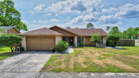 1401 Redbud Cir, Plant City, FL 33563 | 39 Photos | MLS #959705 - Movoto